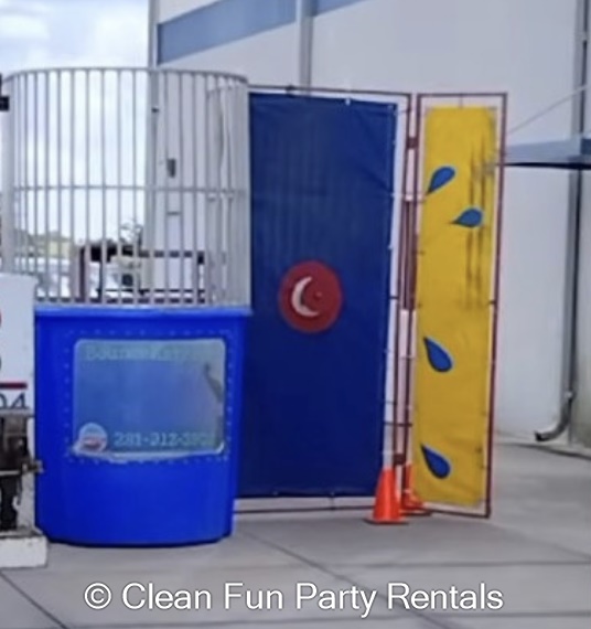 What to Wear in a Dunk Tank: Best Outfits & Tips